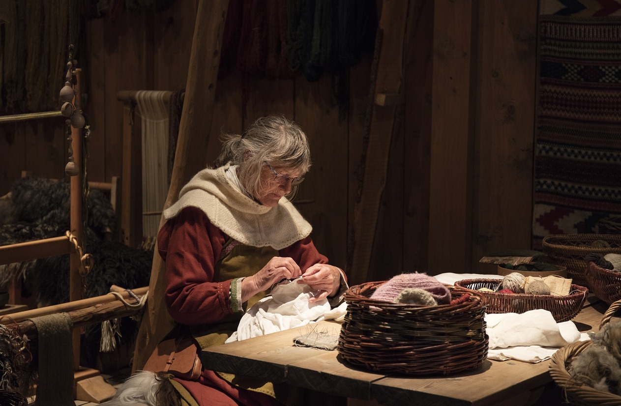 How Did We Sleep in Medieval Times? The Forgotten Practice of 'Two ...